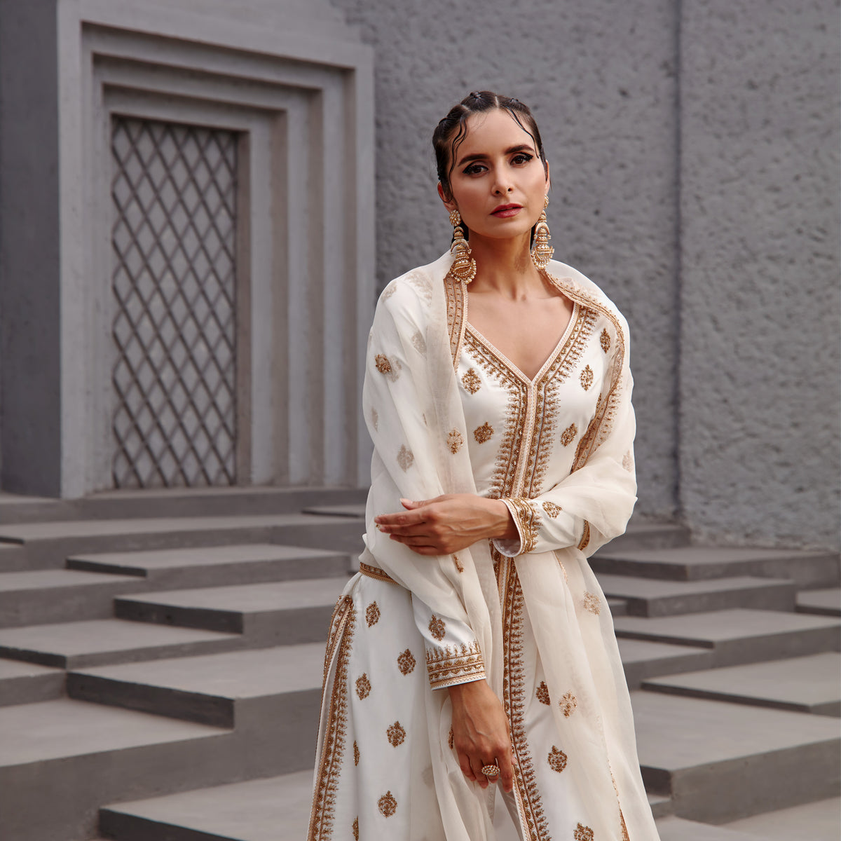 Pearl white straight jacket set – Paaro